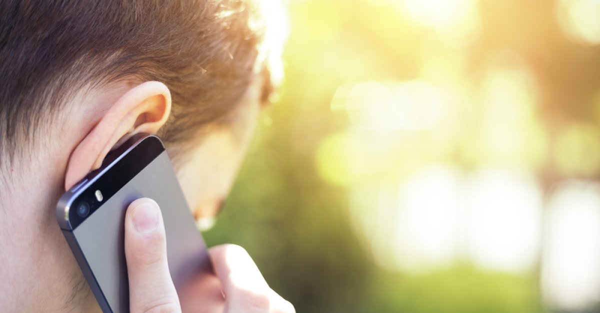The Hidden Dangers of Long Phone Calls - Hidabroot