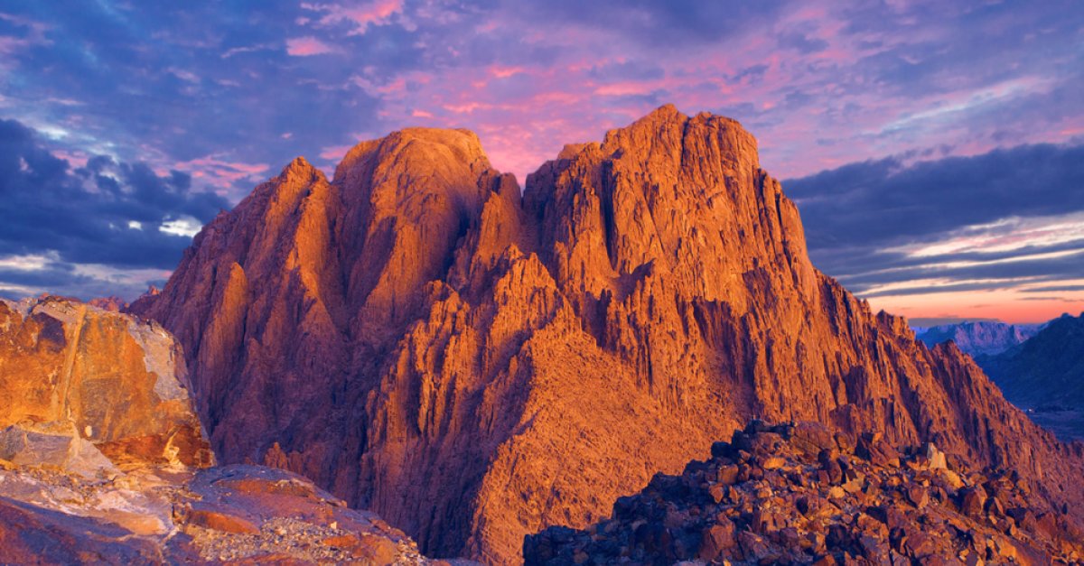 The Miracle of Mount Sinai’s Stones: The Eternal Burning Bush Engraved ...
