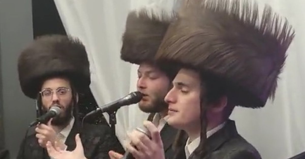 צפו מוטי שטיינמץ ביצע את ניגון הרגש ובכה הידברות